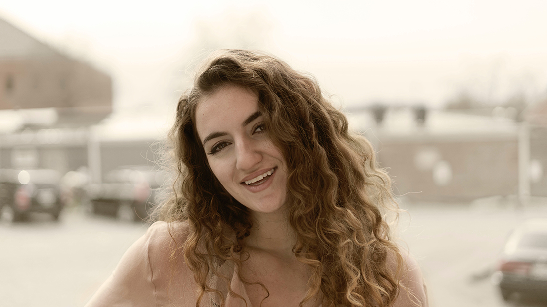 Scottville native Chloe Kimes releases debut single, ‘I’ll Be Going ...