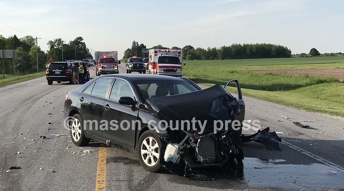 US 31 crash results in major damage, minor injuries. | MasonCountyPress.com