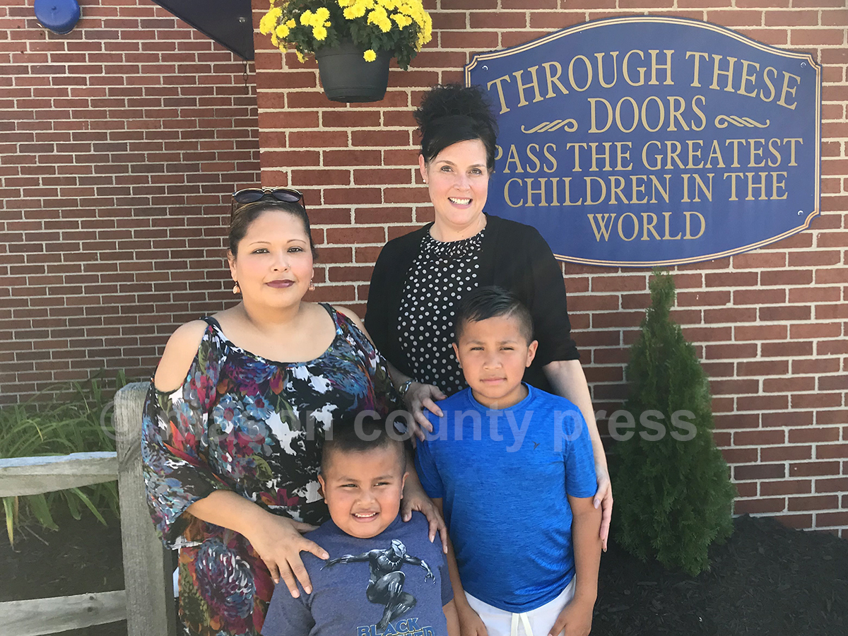 The Resendiz family celebrates homecoming at MCC, porque Scottville ...