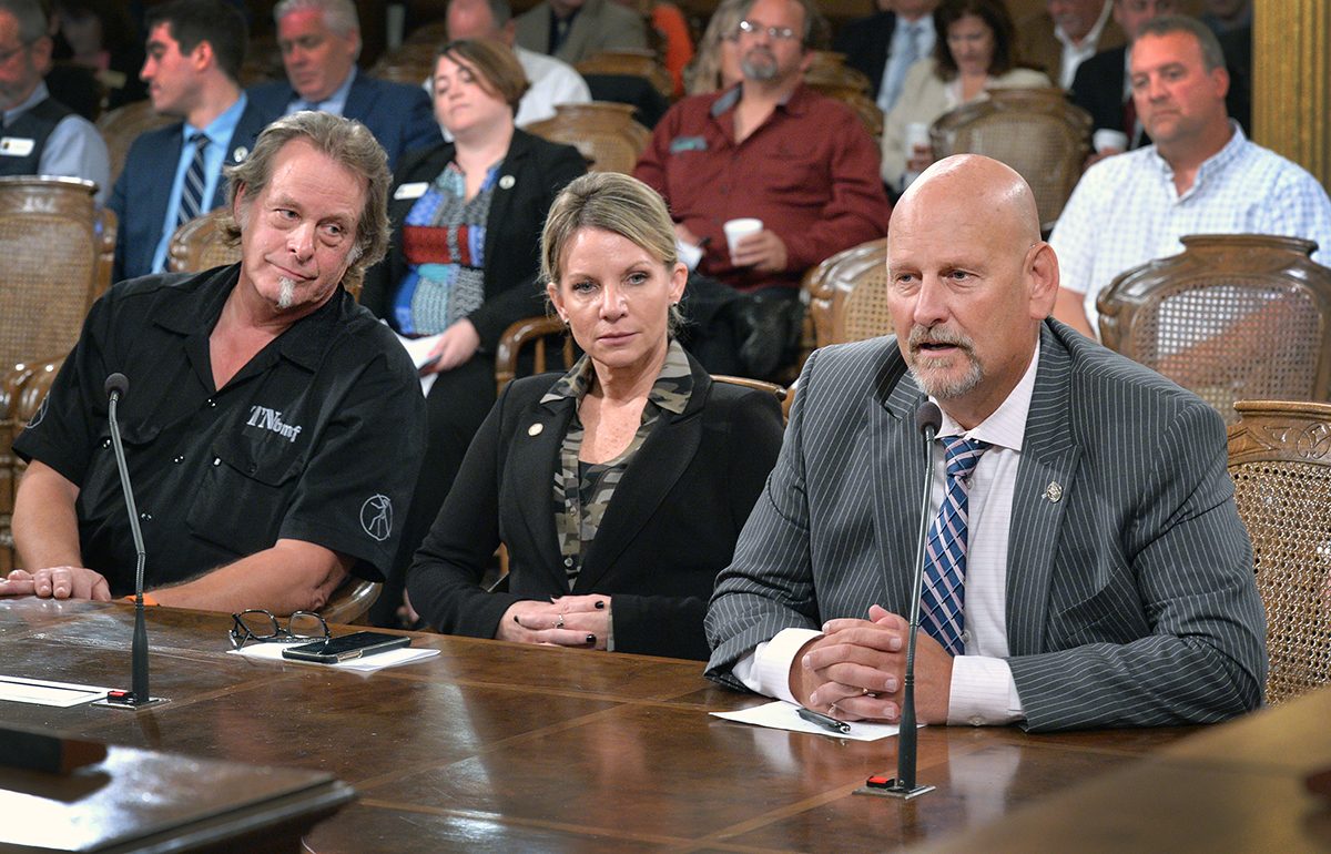 VanderWall, rocker Ted Nugent testify against deer baiting ban ...