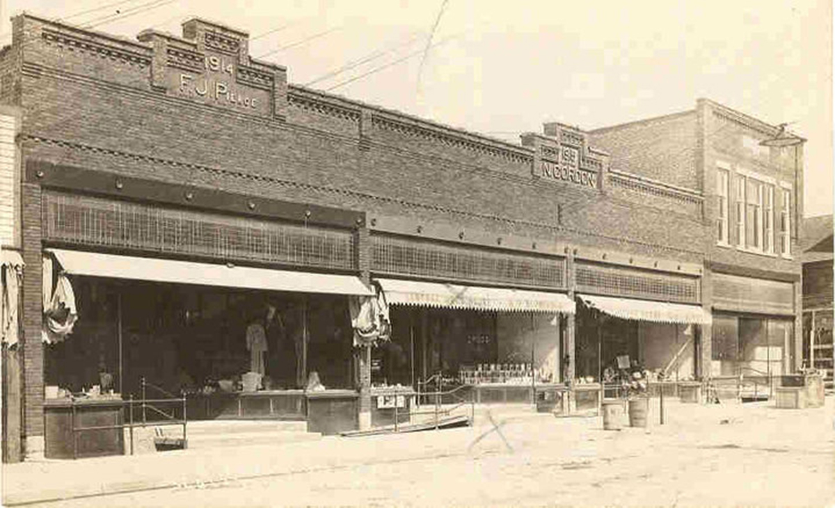 The Benows and Schoenbergers: Jewish legacies of downtown Scottville ...