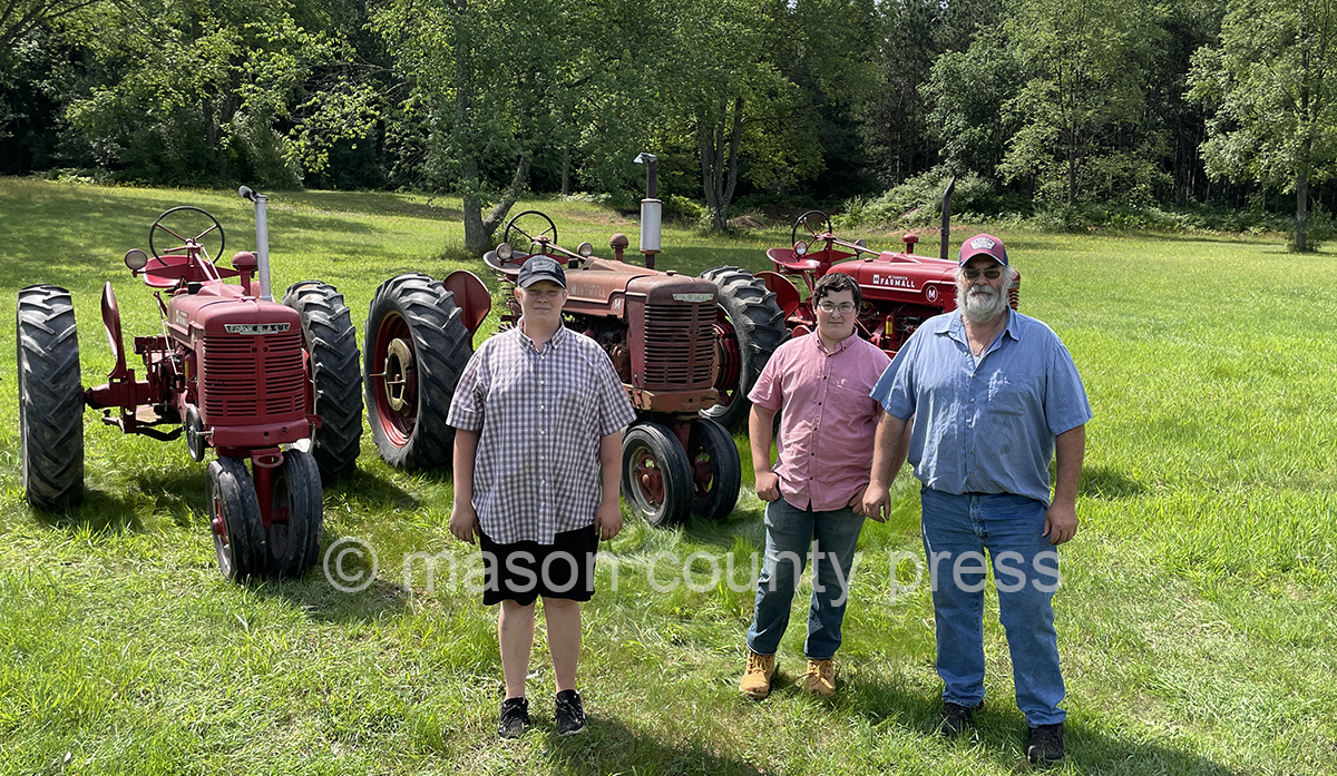 Engine & Tractor show to feature International Harvester ...