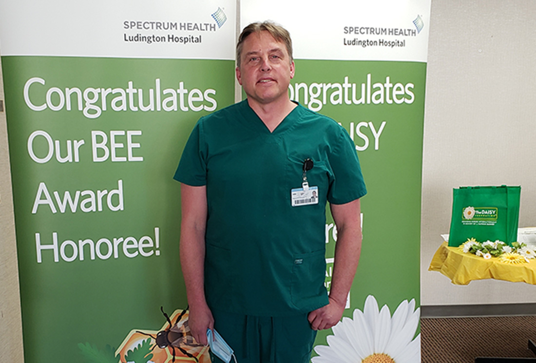 Respiratory therapist John Bottrell honored with Bee Award ...