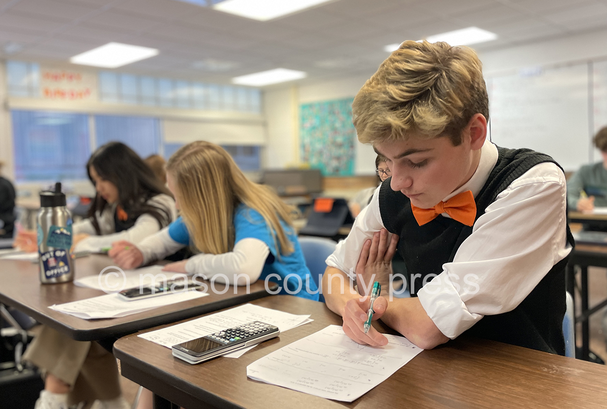 AP classes put LHS students on path to college | MasonCountyPress.com