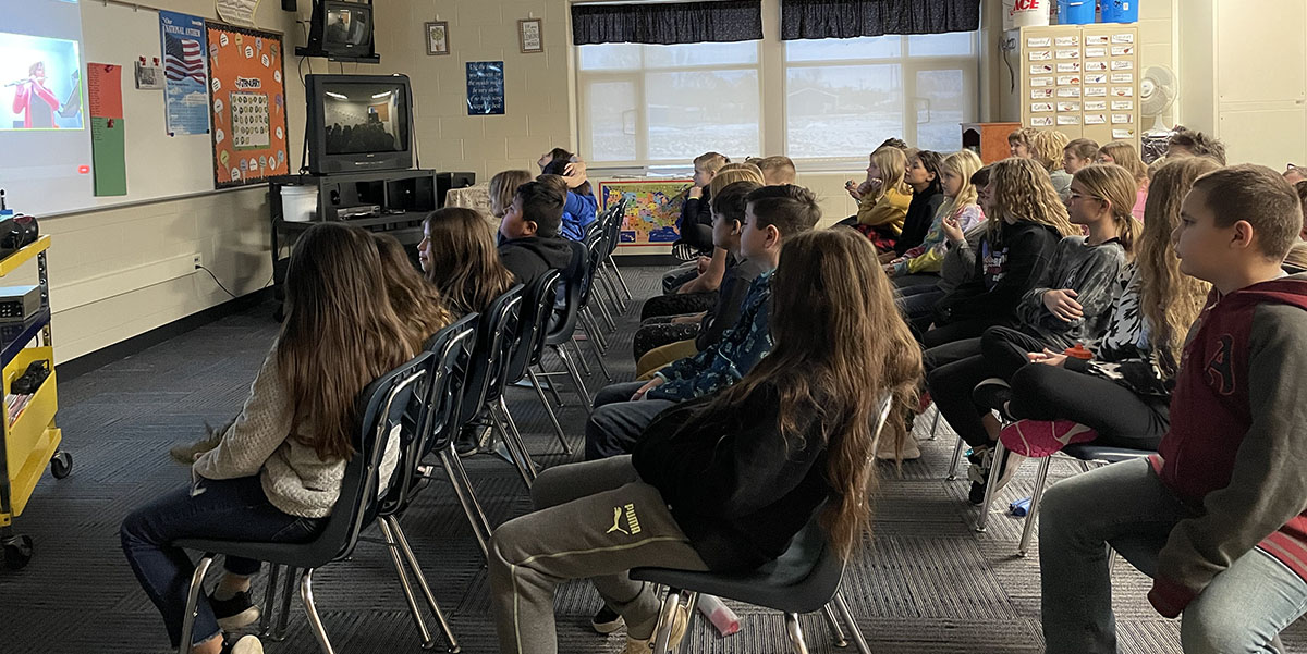 West Michigan Symphony flutist mentors MCC elementary students | MasonCountyPress.com