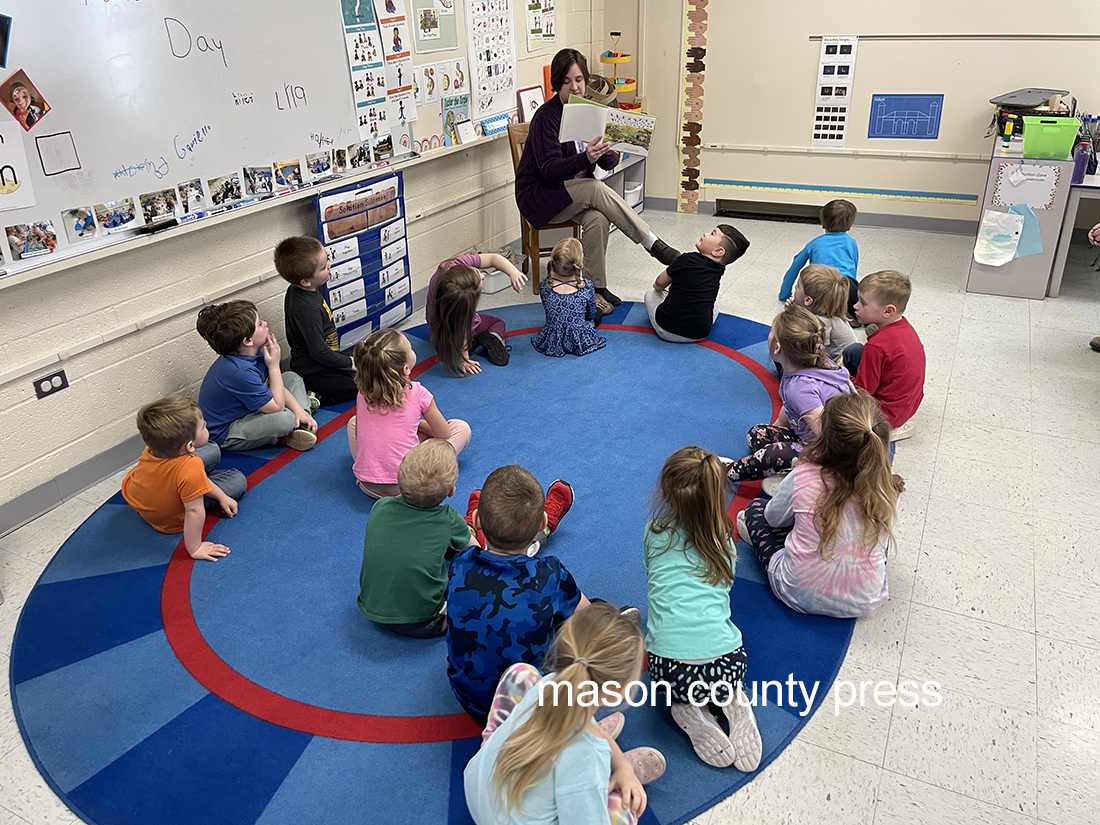 Victory READ program provides free books to students | MasonCountyPress.com