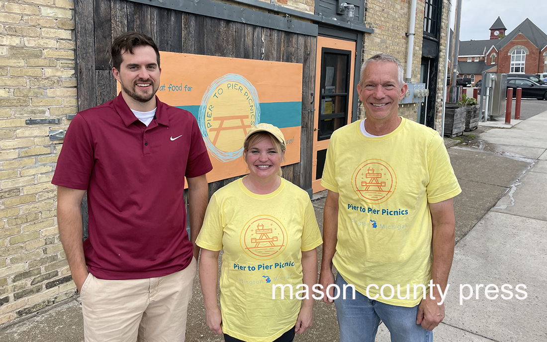 Pier to Pier Picnics offers sandwiches, wraps and smoothies on the go ...