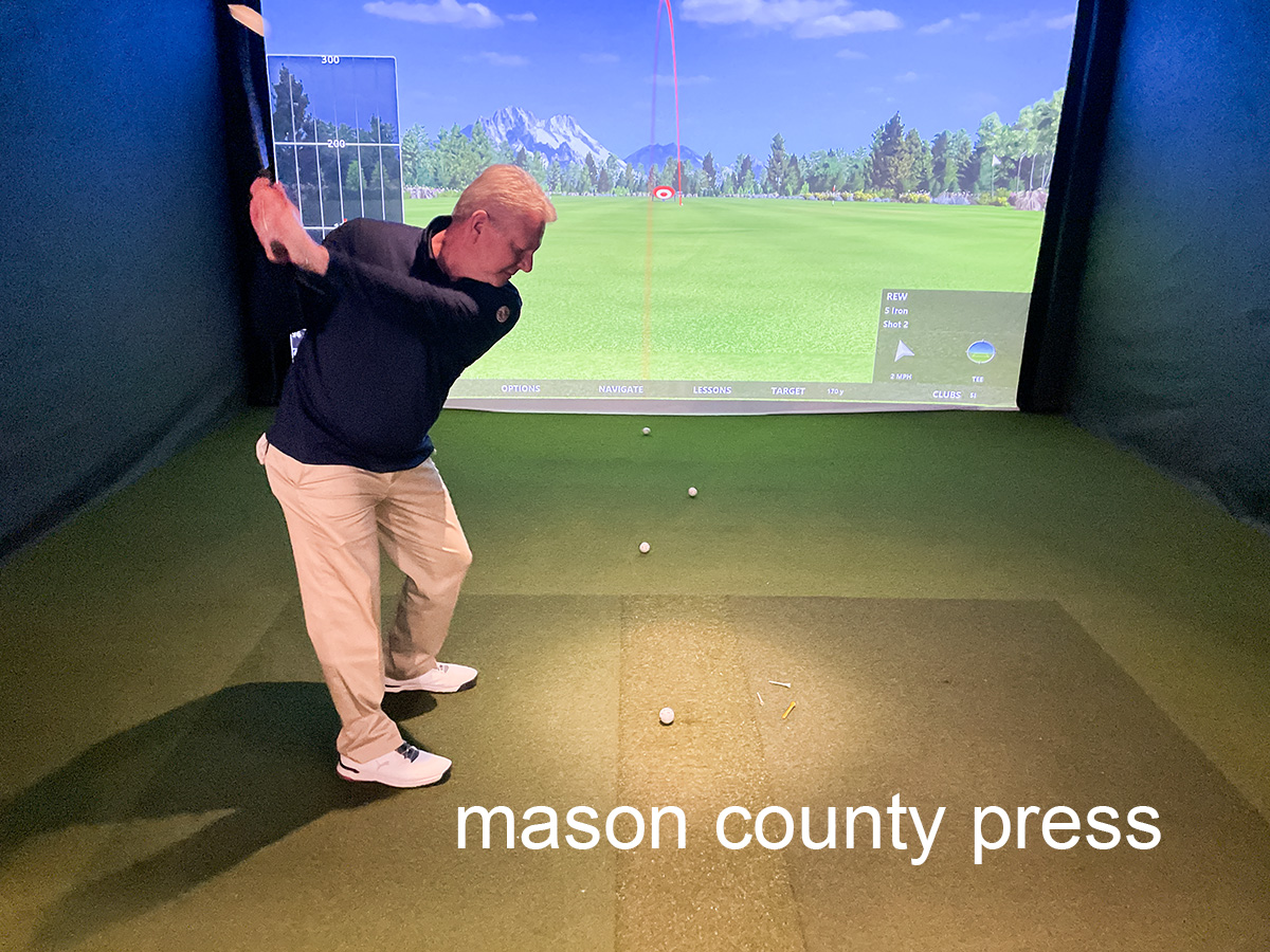 New facility offers indoor golf, pickle ball, 24 hours a day ...