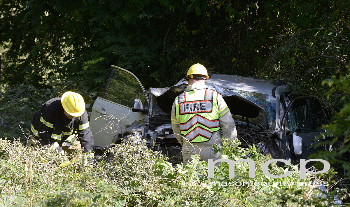 Car chase beginning in Oceana Co. ends with crash in Mason Co ...