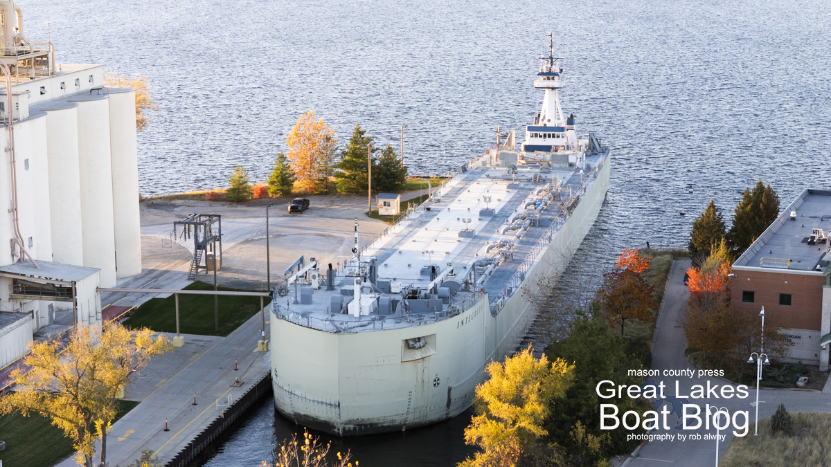 Boat blog: The G.L. Ostrander/Integrity unloads aggregate in Muskegon ...